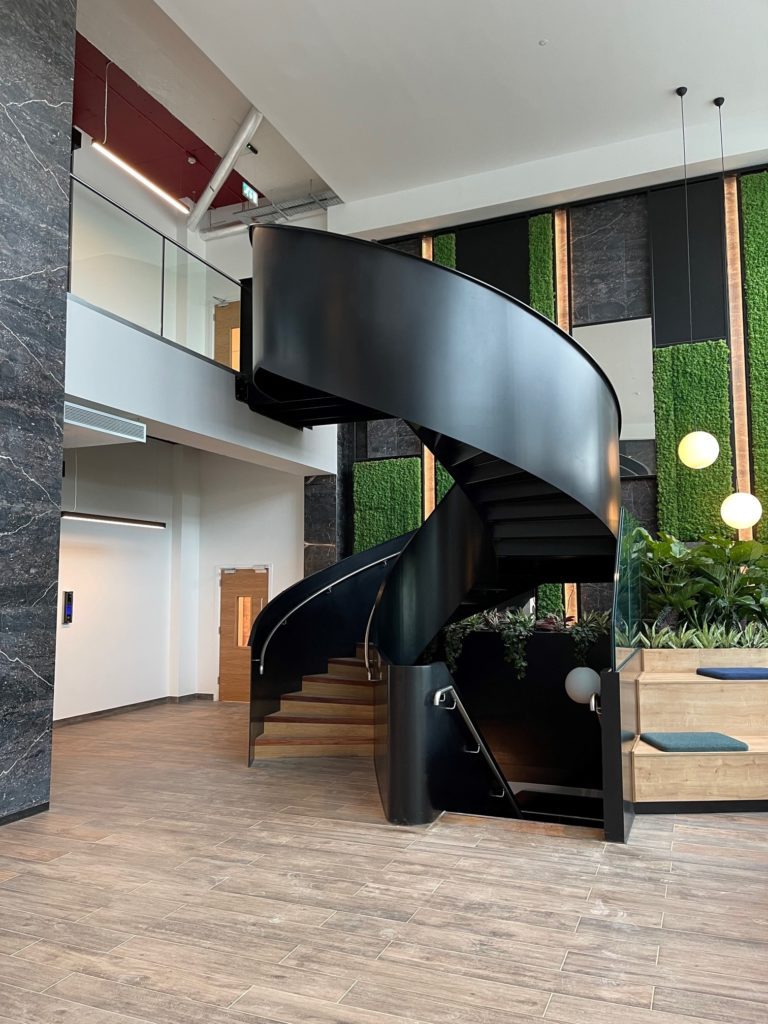WARLEY HQ - Hamptons - Stair Pro